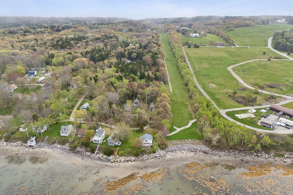 Ask the Anchor: Who owns and uses the airstrip next to Mitchell Field ...